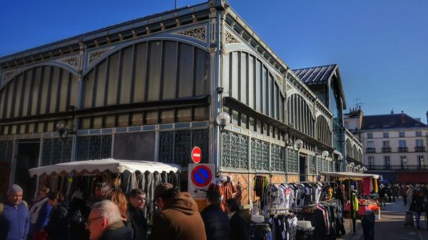 Les Halles et le marché – Touriste d'un jour
