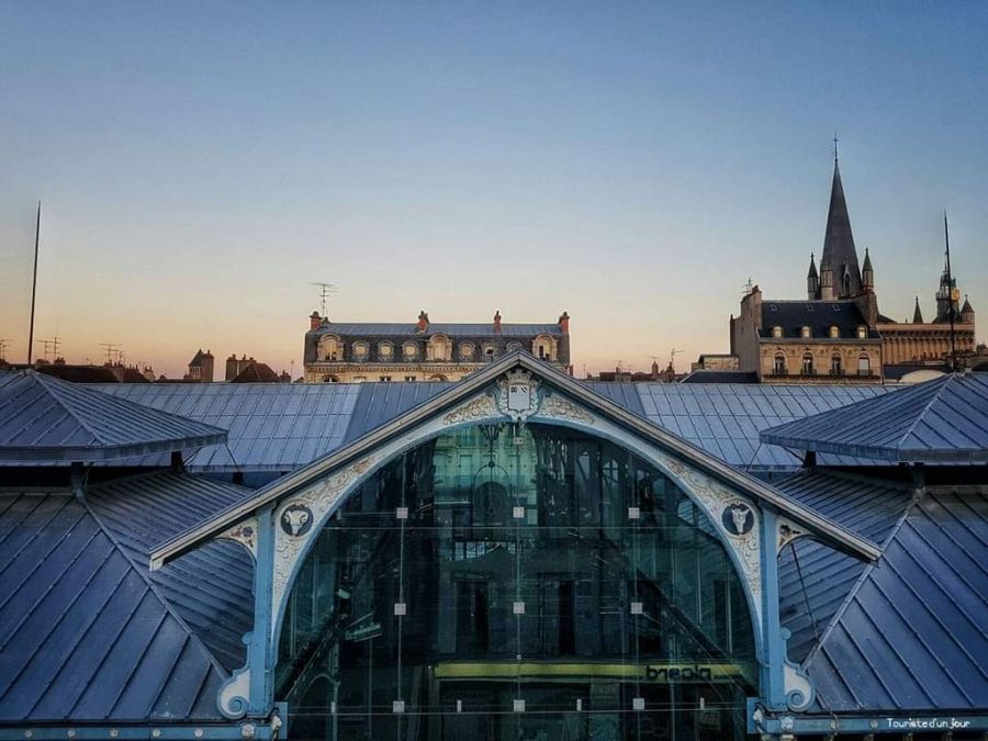 Les Halles et le marché – Touriste d'un jour