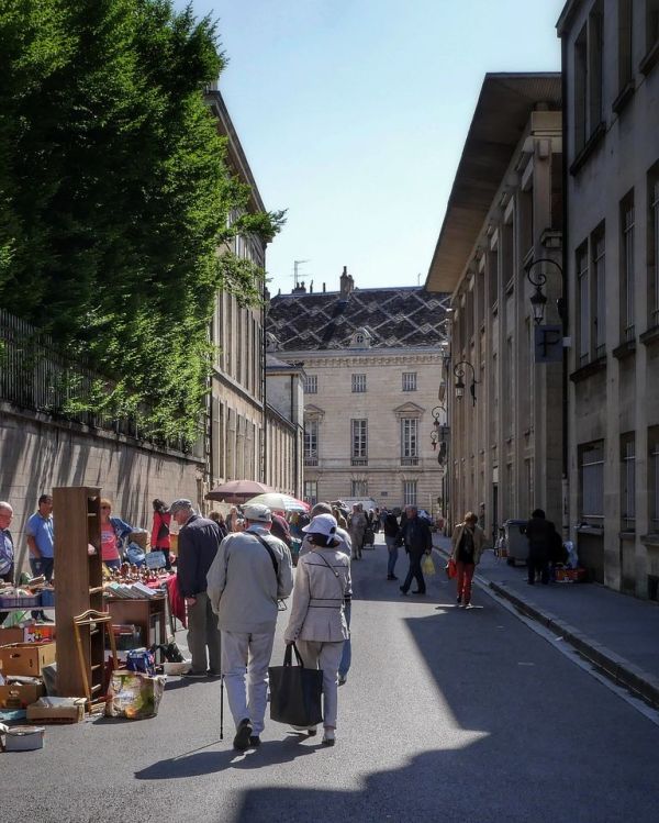 Les Halles et le marché – Touriste d'un jour